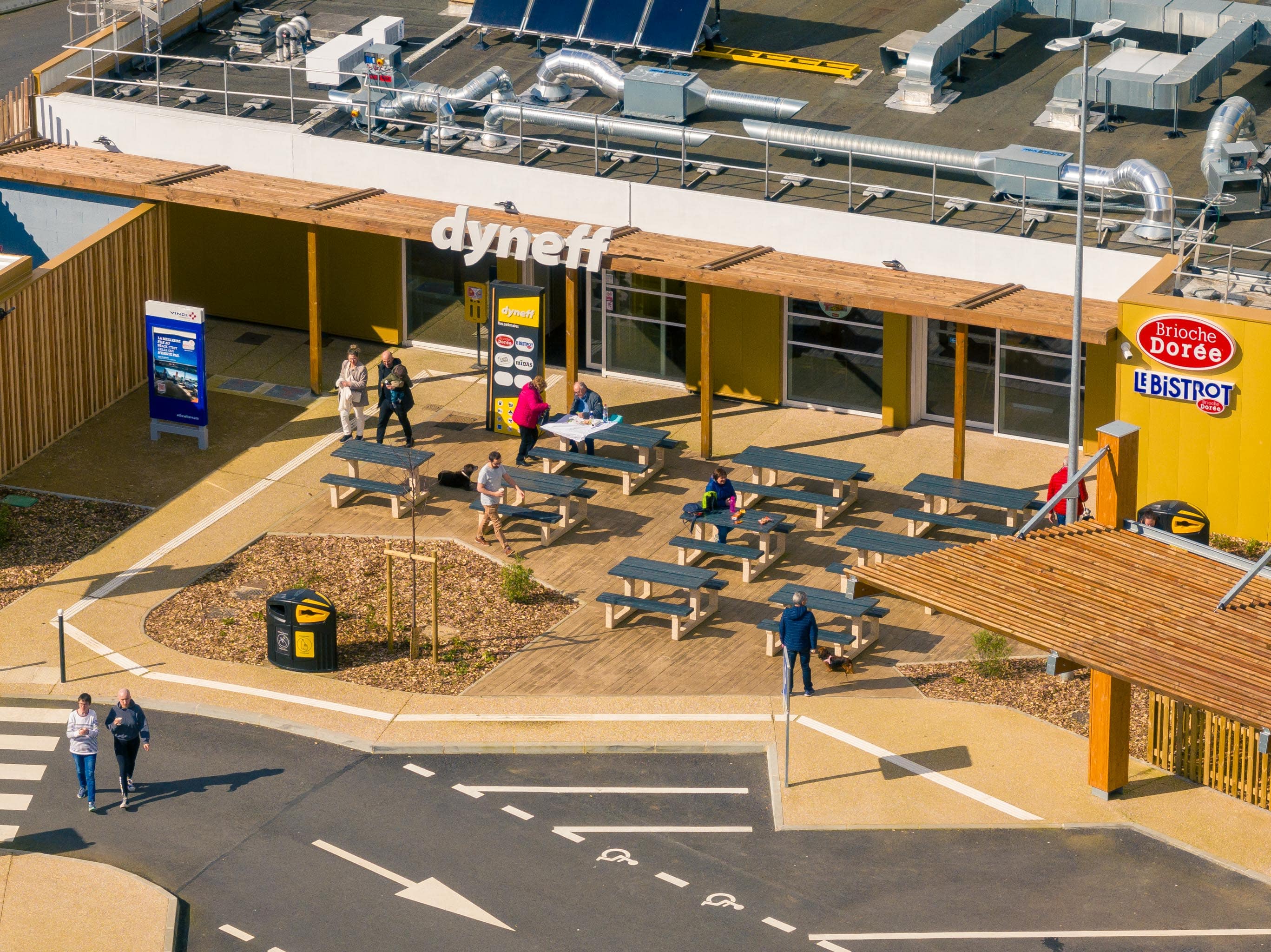 Le Groupe Dyneff inaugure la station autoroutière de Vallée de l'Erve